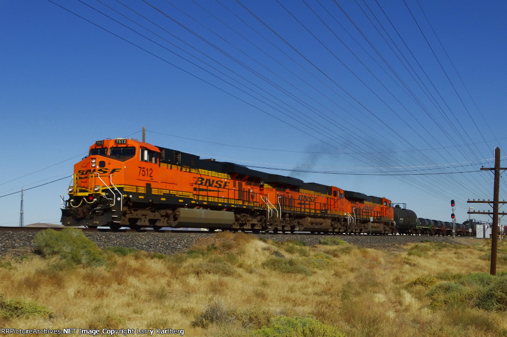 BNSF 7512